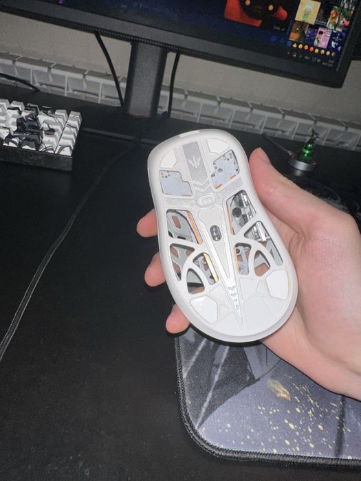 Wlmouse sword x white: 5 999 грн. - Периферійні пристрої Степне на Olx