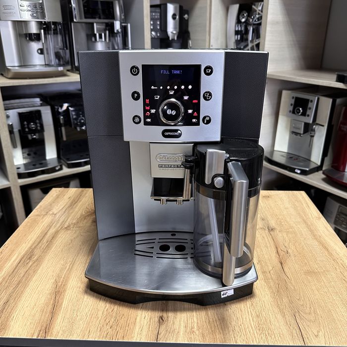 Кавомашина Delonghi Perfecta Cappuccino ESAM5550 gray: 8 000 грн ...