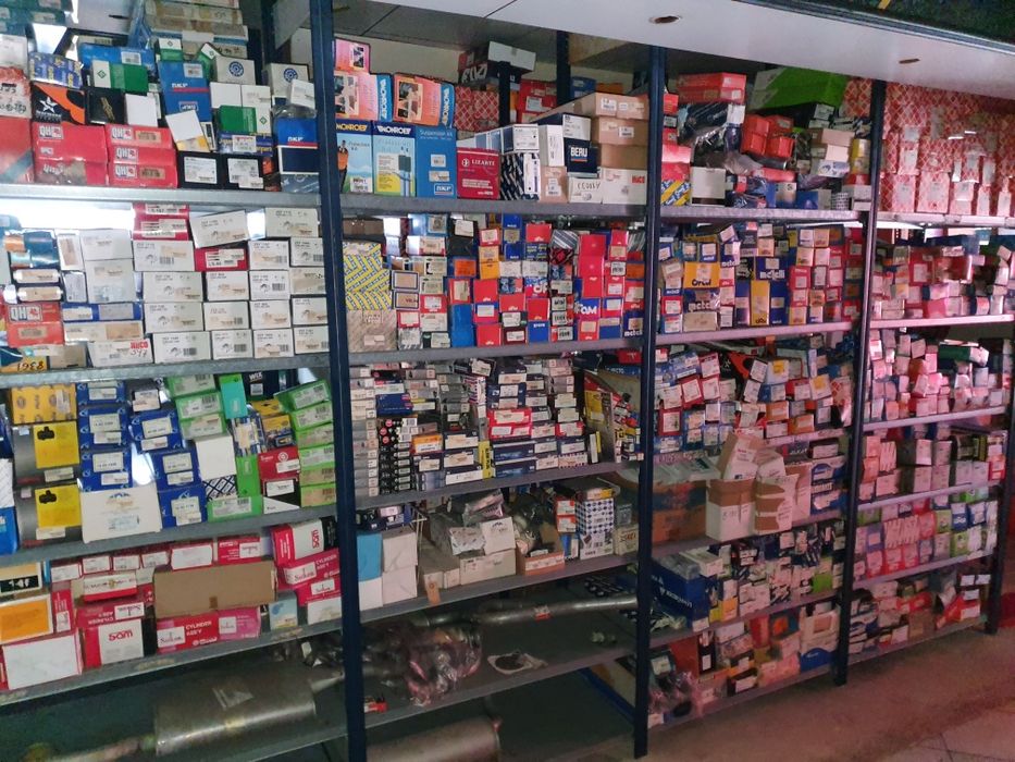 Recheio de Loja peças auto Cidade Da Maia • OLX.pt