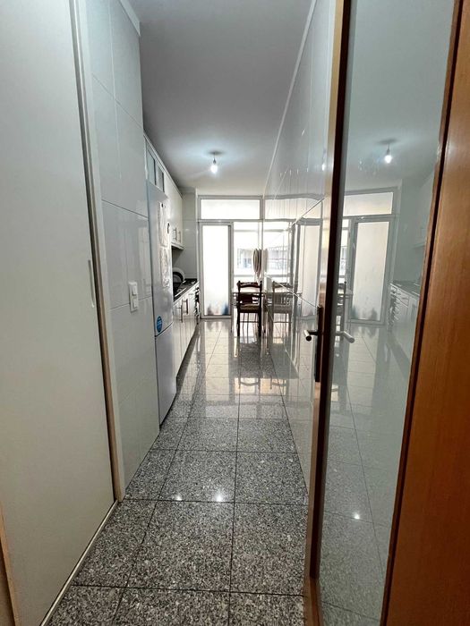 Aluga-se Quarto Suite (com Wc e Cama de Casal) Rotunda da Areosa LIDL ...