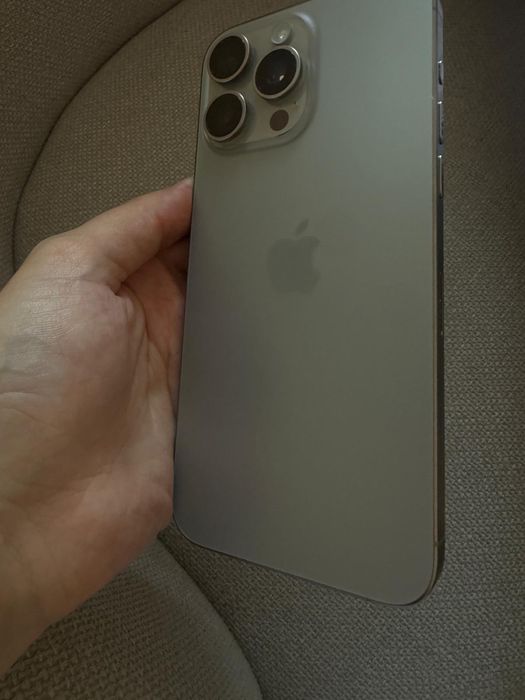 Vendo IPhone 15 ProMax Carreira E Fonte Coberta • OLX.pt