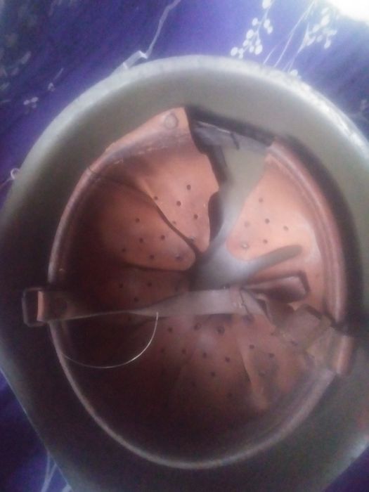 Capacete militar em metal antigo preço fixo Pontinha E Famões • OLX ...