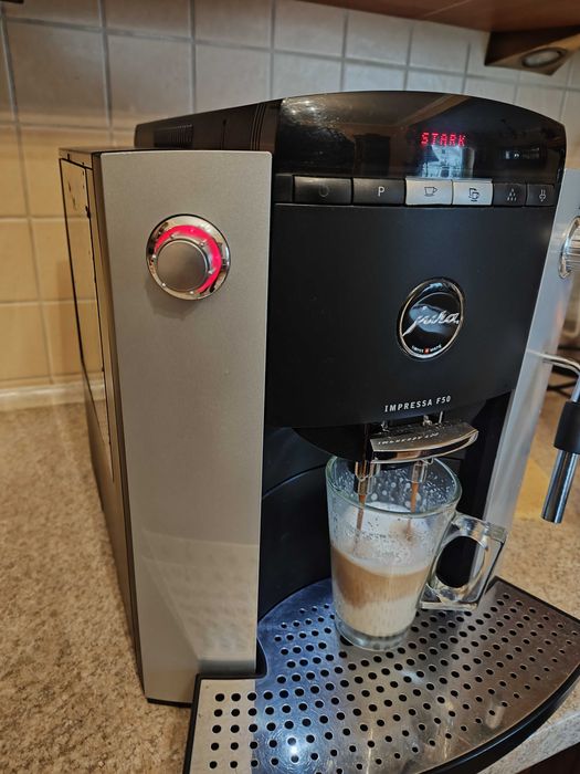 Jura F50 ekspres do kawy z młynkiem, Poznań Grunwald • OLX.pl