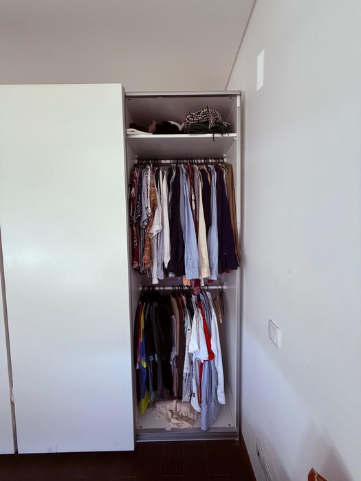 IKEA PAX – Guarda-roupa 300x236 cm | Como novo | 4 módulos + 3 gavetas ...