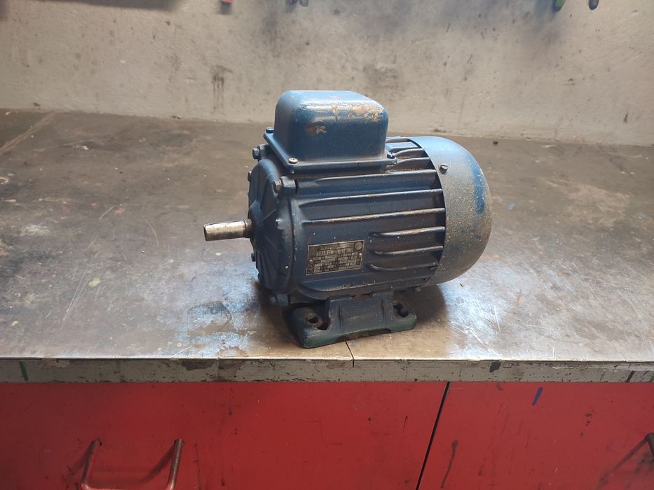 Silnik 0,8kw 1400obt/min ws15 Markowa • OLX.pl