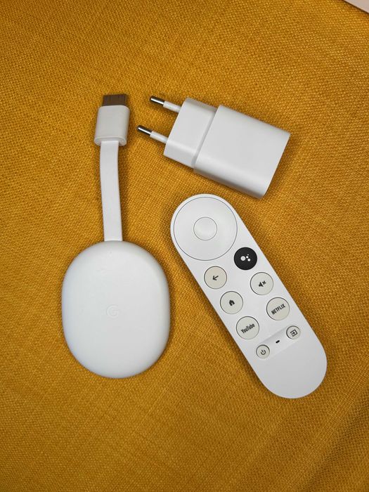 Google Chromecast odtwarzacz multimedialny 4.0 4k z pilotem dobry stan ...