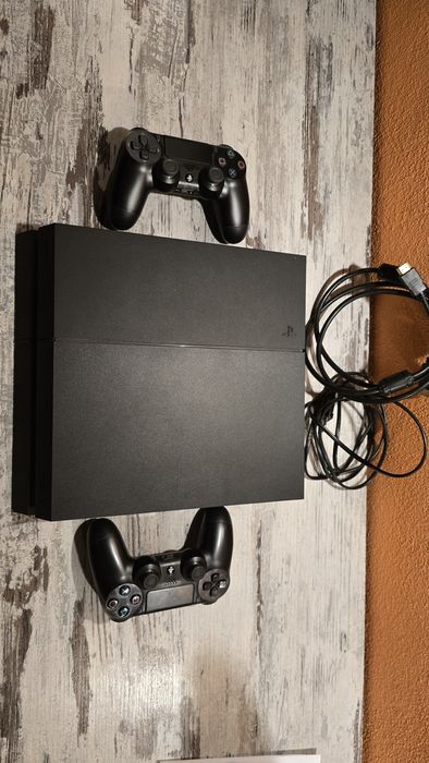 Konsola Playstation 4 PS4 Fat Wałbrzych • OLX.pl