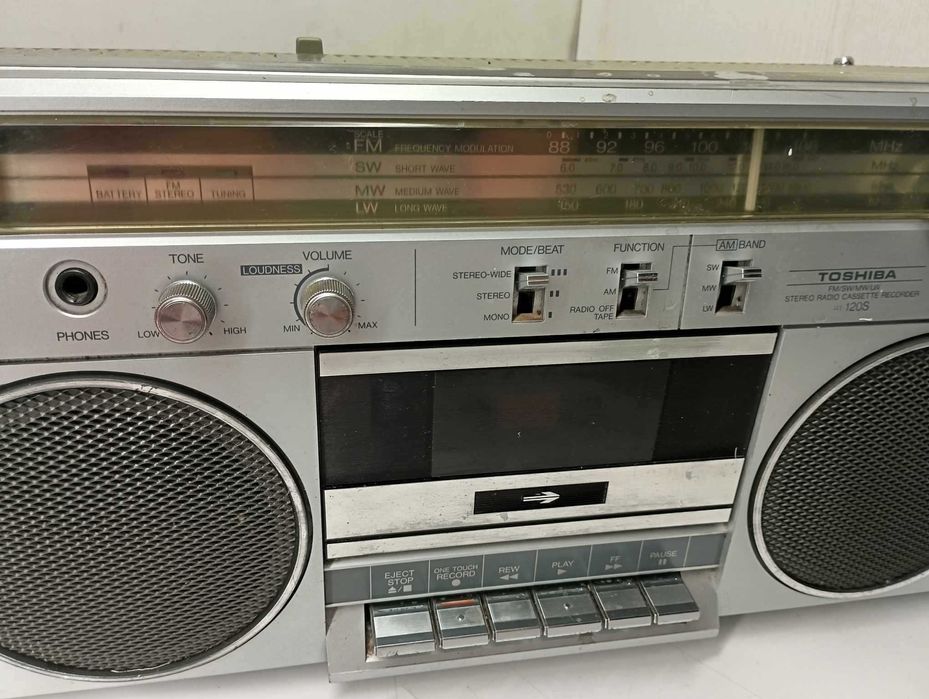 Radiomagnetofon TOSHIBA RT-120S radio kaseta vindage Dzierżoniów • OLX.pl