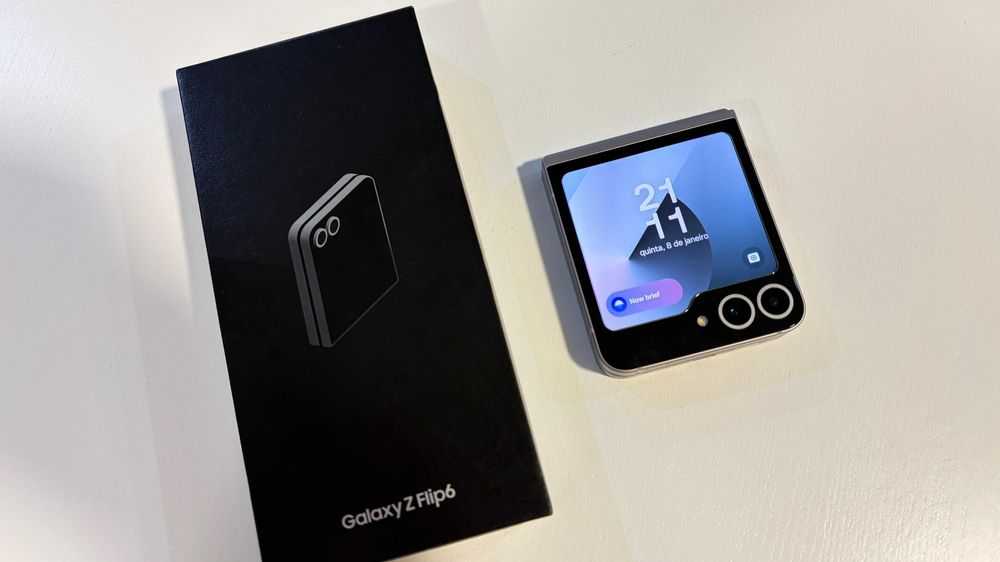Samsung Galaxy Z Flip 6 5G 12/256Gb Silver Shadow Paranhos • OLX.pt