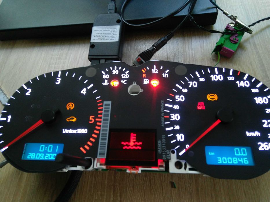 Naprawa Licznika wyświetlacza Audi A3, A4, Fiat Opel Ford s c-max ...