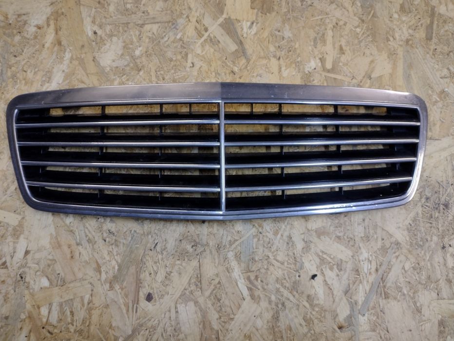Mercedes CLK w208 grill atrapa avantgarde Łyszkowice • OLX.pl