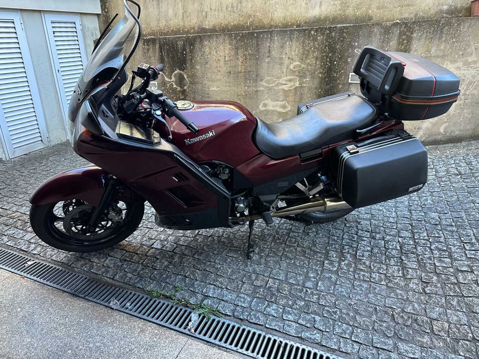 Kawasaki GTR 1000 (Bom Estado) Paços de Ferreira • OLX.pt