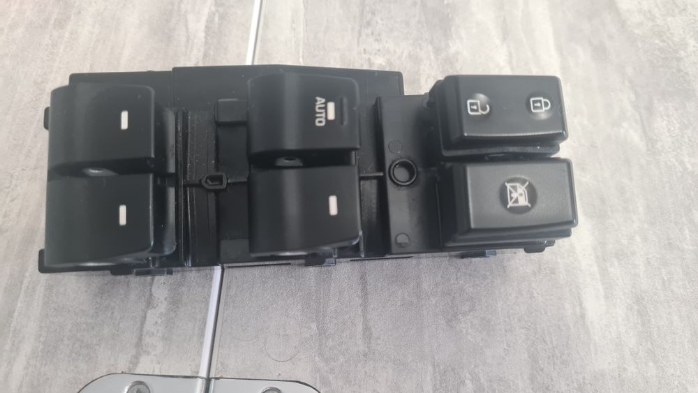 Блок кнопок склопідйомників Hyundai Elantra AD 93570-F2000,: 1 000 грн ...