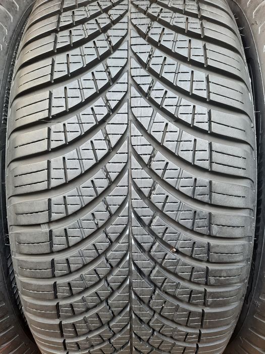235/55 R17 Goodyear Vector 4Seasons Gen-3 SUV 4шт. 95% 2022: 2 300 грн. - Автошини Самбір на Olx