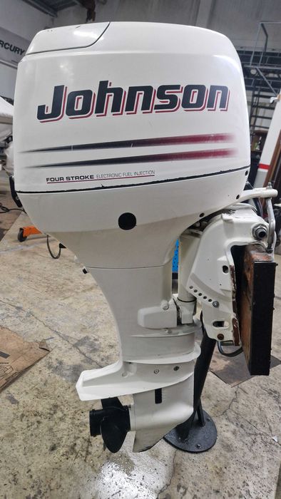 Motor 40Hp 4 tempos Johnson Alcântara • OLX.pt