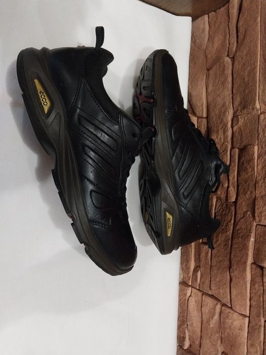 Кроссовки ECCO кожаные: 1 800 грн. - Кросівки для міста Київ на Olx