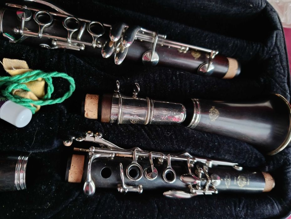 Clarinete Selmer série 9* Safara E Santo Aleixo Da Restauração • OLX.pt