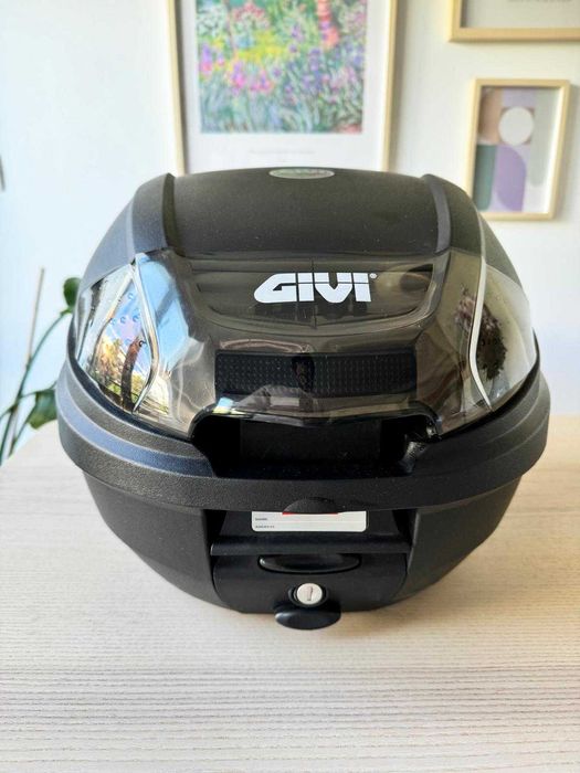 Top case GIVI 30L Montijo E Afonsoeiro • OLX.pt