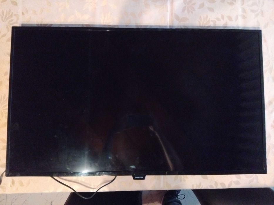 Televisor LED Full HD fino Philips 40PFH4100/88 Póvoa De Varzim, Beiriz E Argivai • OLX.pt