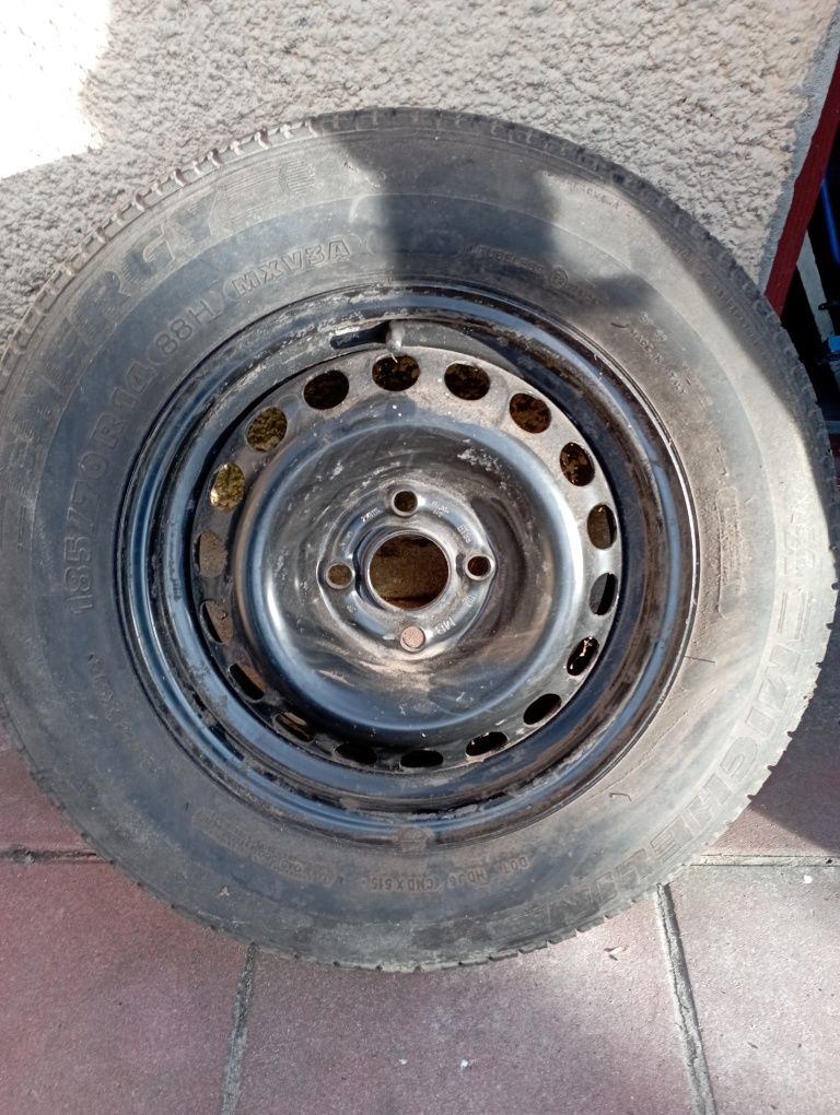 Opona z felgą, koło zapasowe 185/70 R14 stan bdb Jeśli czytasz to ogł ...