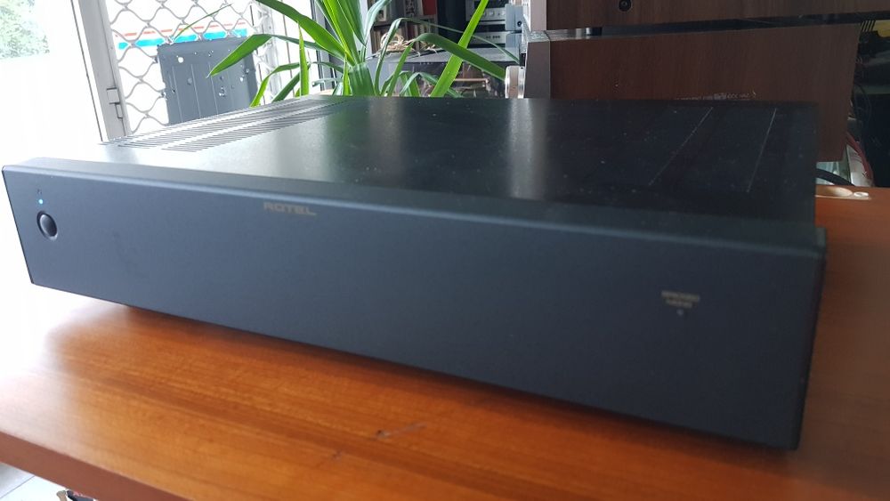 Rotel RB 06 Amplificador como novo. Alfragide • OLX Portugal