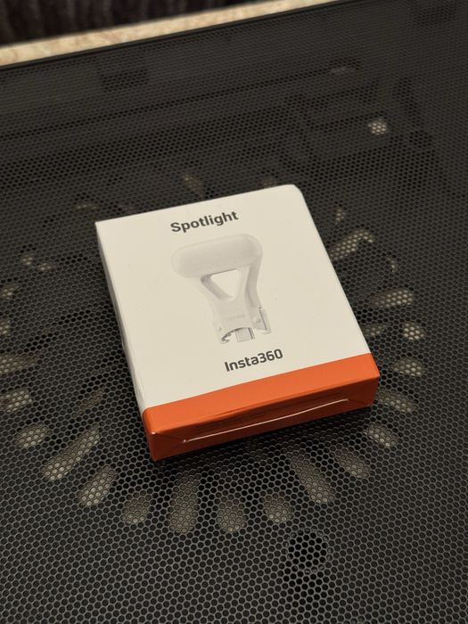 Led світло для стабілізатора телефону Insta360 Flow 2 Pro Spotlight ...