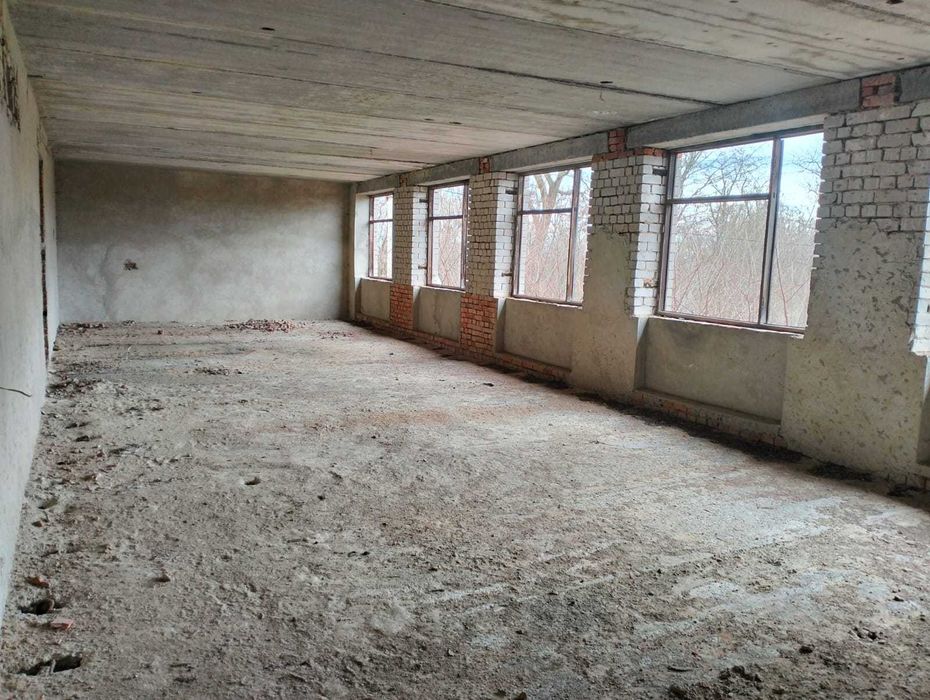 Нежитлове приміщення, адміністративний будинок: 30 000 $ - Продаж ...