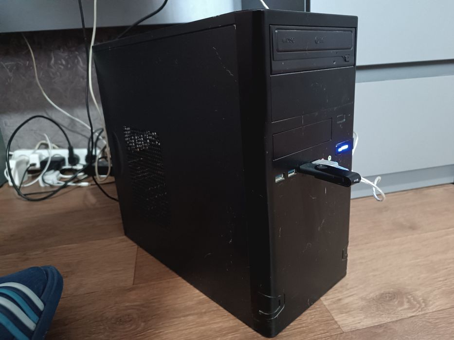 Системний блок, монітор: 2 000 грн. - Настільні комп'ютери ...