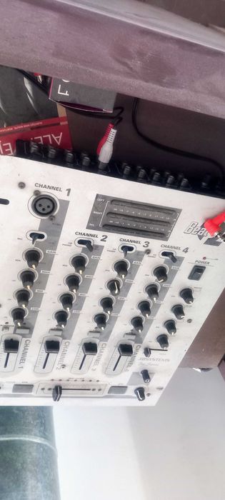 Mesa mistura jbsystem Évora (São Mamede, Sé, São Pedro E Santo Antão) • OLX.pt