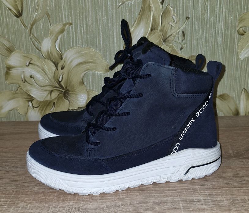 Продам дитячі черевики ecco: 1 700 грн. - Дитяче взуття Харків на Olx