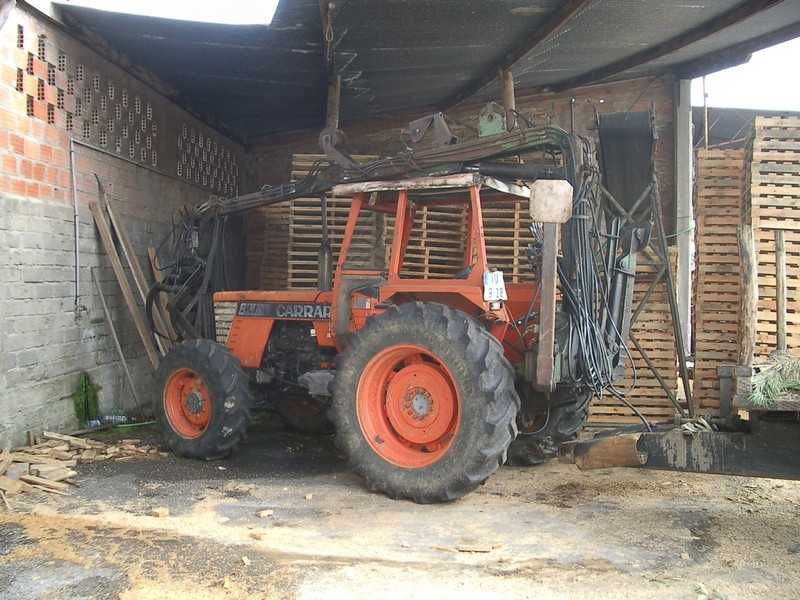 Trator Florestal CARRARO com grua e atrelado Guia, Ilha E Mata Mourisca ...
