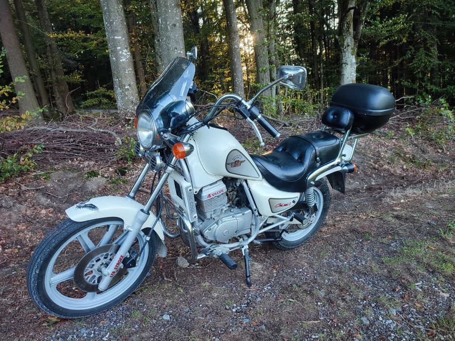 Hyosung 125 niski przebieg Iłowa • OLX.pl