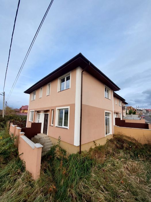 Продається котедж на Червениці: 69 000 $ - Продаж будинків Ужгород на Olx