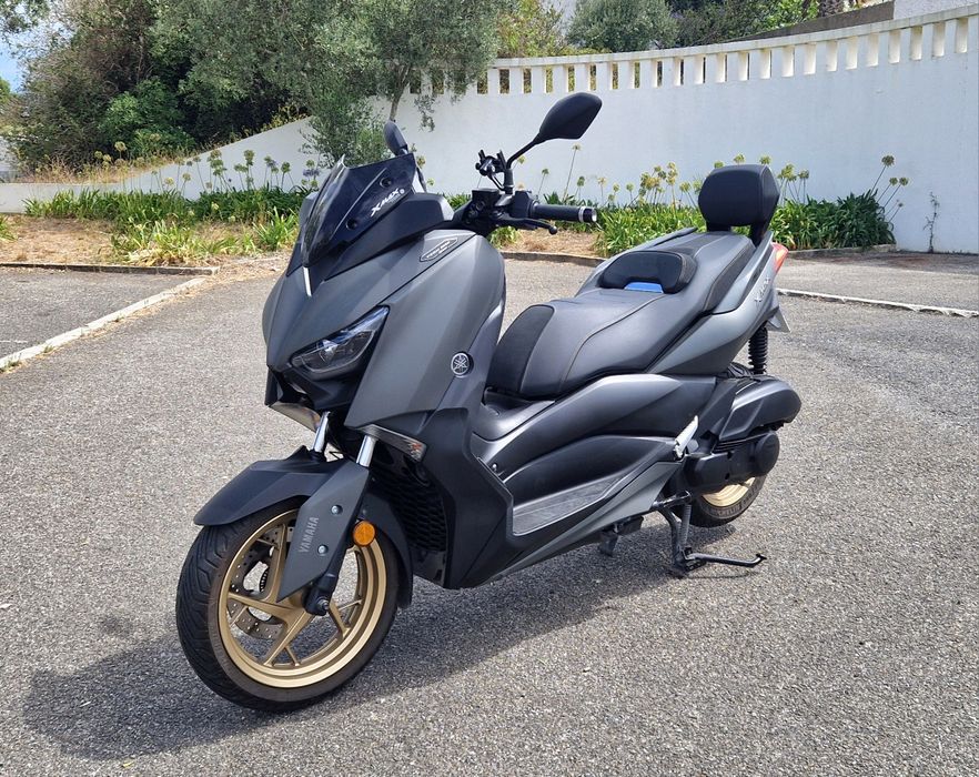 Yamaha X-Max 125 Tech Max Akaprovic | Ano 2022 | Apenas 9.000 KM Agualva E Mira-Sintra • OLX.pt