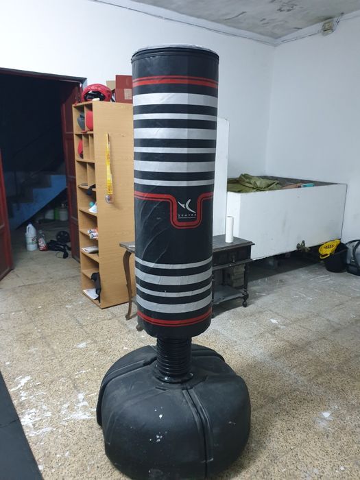 Saco kickboxing/ Kickboxing machine Monte Córdova • OLX.pt
