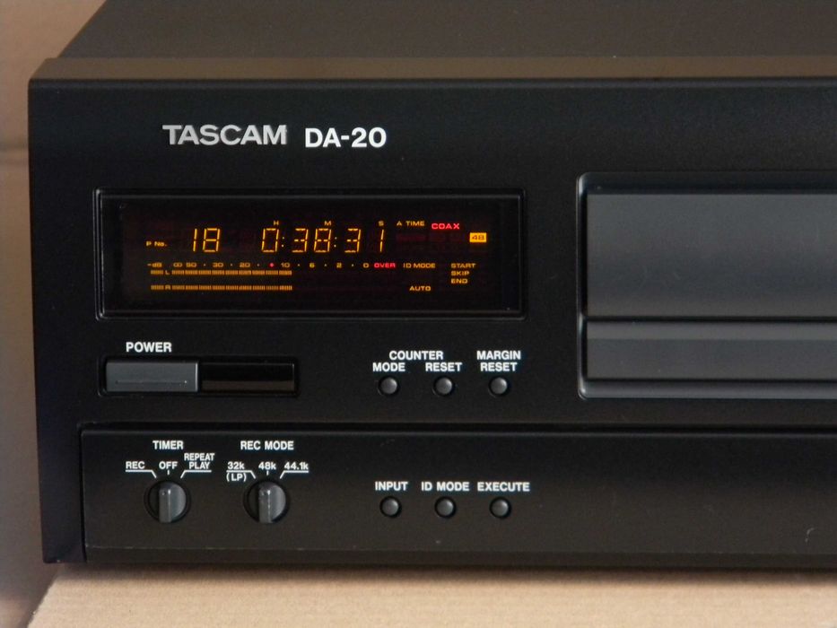 Magnetofon DAT Tascam DA-20 Stawiszyn • OLX.pl