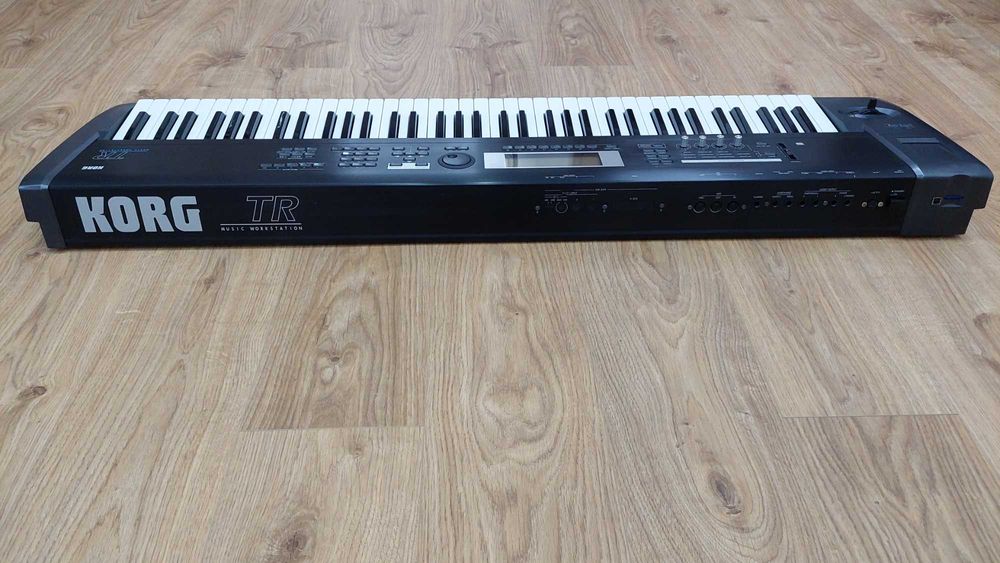 Syntezator KORG TR 76 Kwiatonowice • OLX.pl