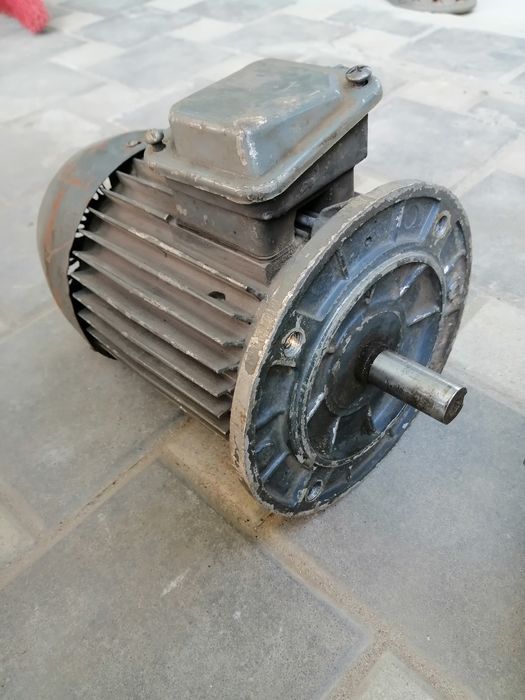 Электро двигатель 1.5 КВТ, 1500 об/мин.: 3 000 грн. - Інше ...