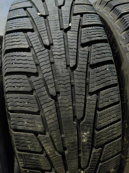 Продам r17 225/60 Nokian Nordman RS2 зимові шини вживані: 2 750 грн ...