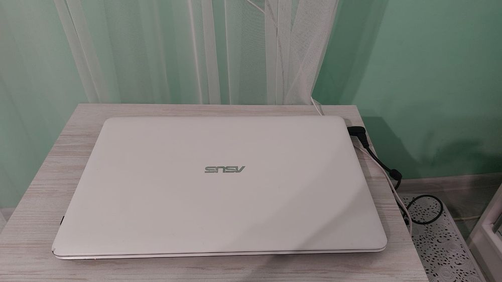 Ноутбук ASUS X751M: 4 300 грн. - Ноутбуки Потелич на Olx