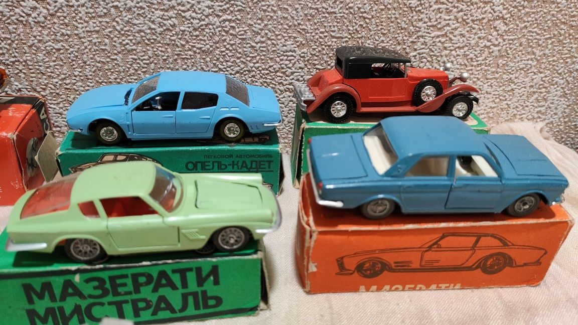 Машинки СССР коллекция: 2 000 грн. - Машинки Вінниця на Olx