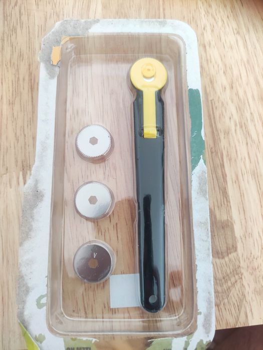 Aerograf Harder & Steenbeck Evolution + kompresor. Gratis farby ...