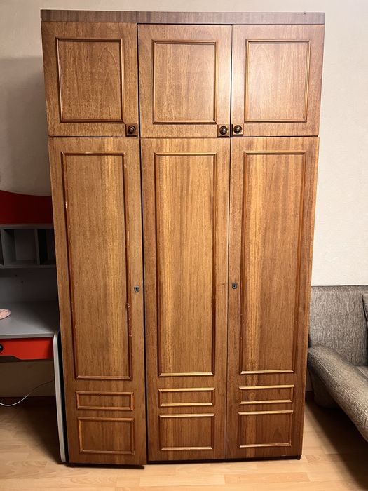 Шафа сервант радянського випуску безкоштовно Безкоштовно Меблі для вітальні Київ на Olx