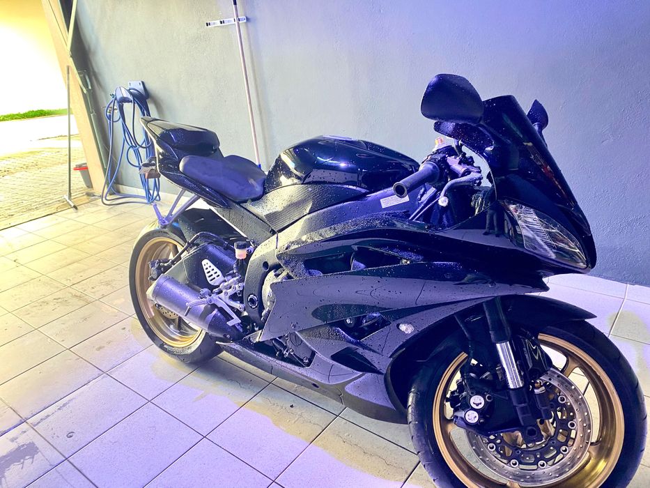 Yamaha YZF - R6 - 2006 - Versão RJ11 - Edição 20000 RPM Portimão • OLX.pt