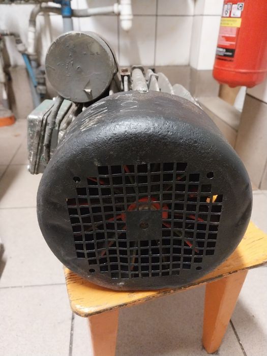 Silnik elektryczny 1,1 kw 230v 1440obr/min Plewiska • OLX.pl