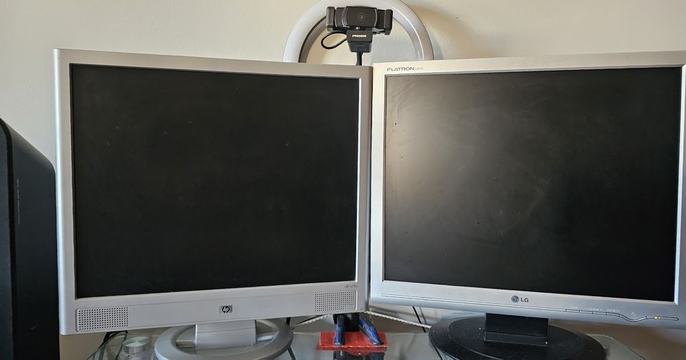 Dois monitores 19 polegadas Penha De França • OLX Portugal