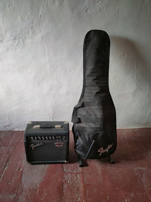 Fender Squier Affinity Strat e amplificador Fender Bullet 150 Beja ...