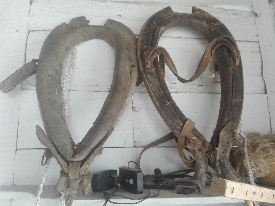 Sprzedam stare, zabytkowe maszyny rolnicze, homonto, chomąto, pług ...