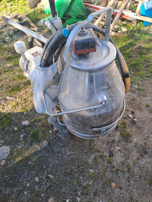 Maquina de Ordenha de ovelhas e cabras Longomel • OLX.pt