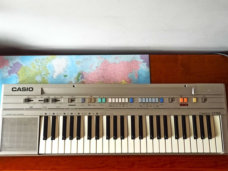 Teclado Casio modelo vintage Santa Clara • OLX Portugal